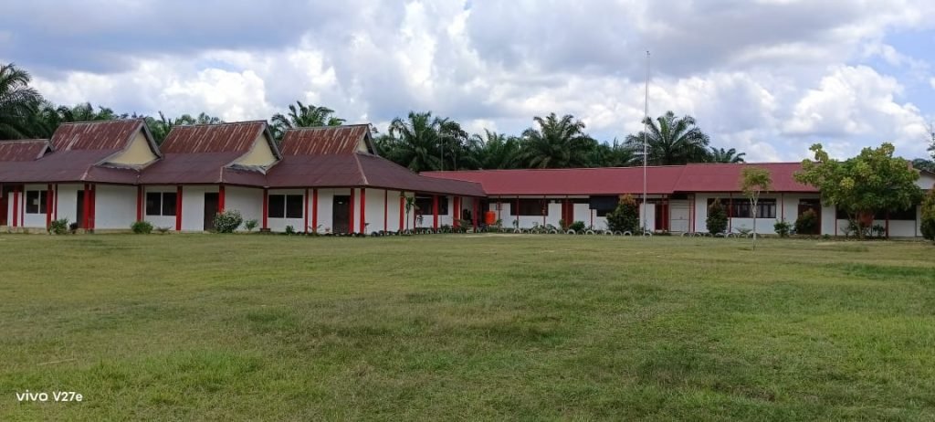 SMPK Setia Bakti Empaong Hadir untuk melayani